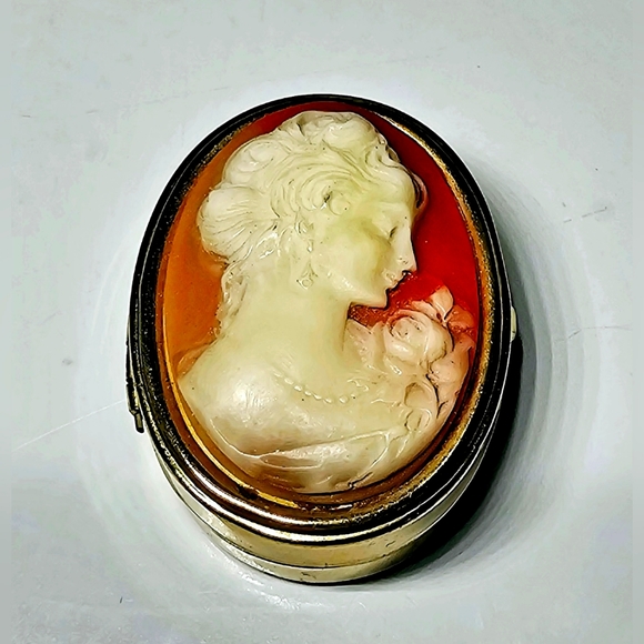 Swan | Art | Vintage Swan Brand Woman Cameo Coral Shell Music Box ...